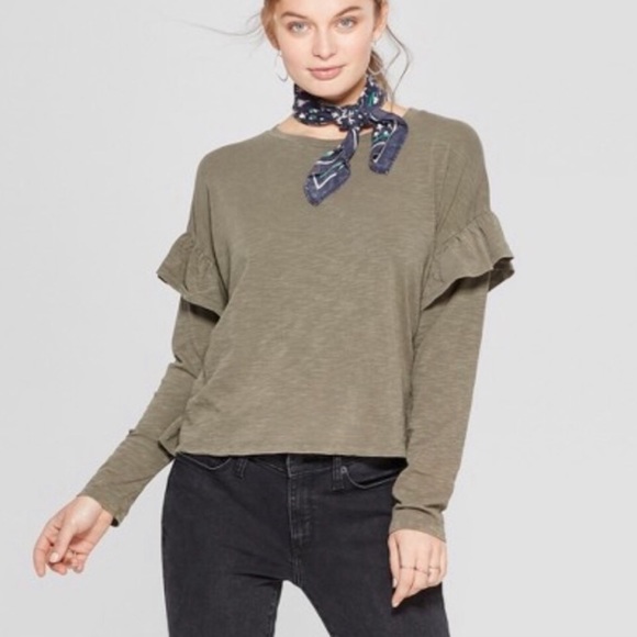 Universal Thread | Tops | Universal Thread Ruffle Sleeve Army Olive ...